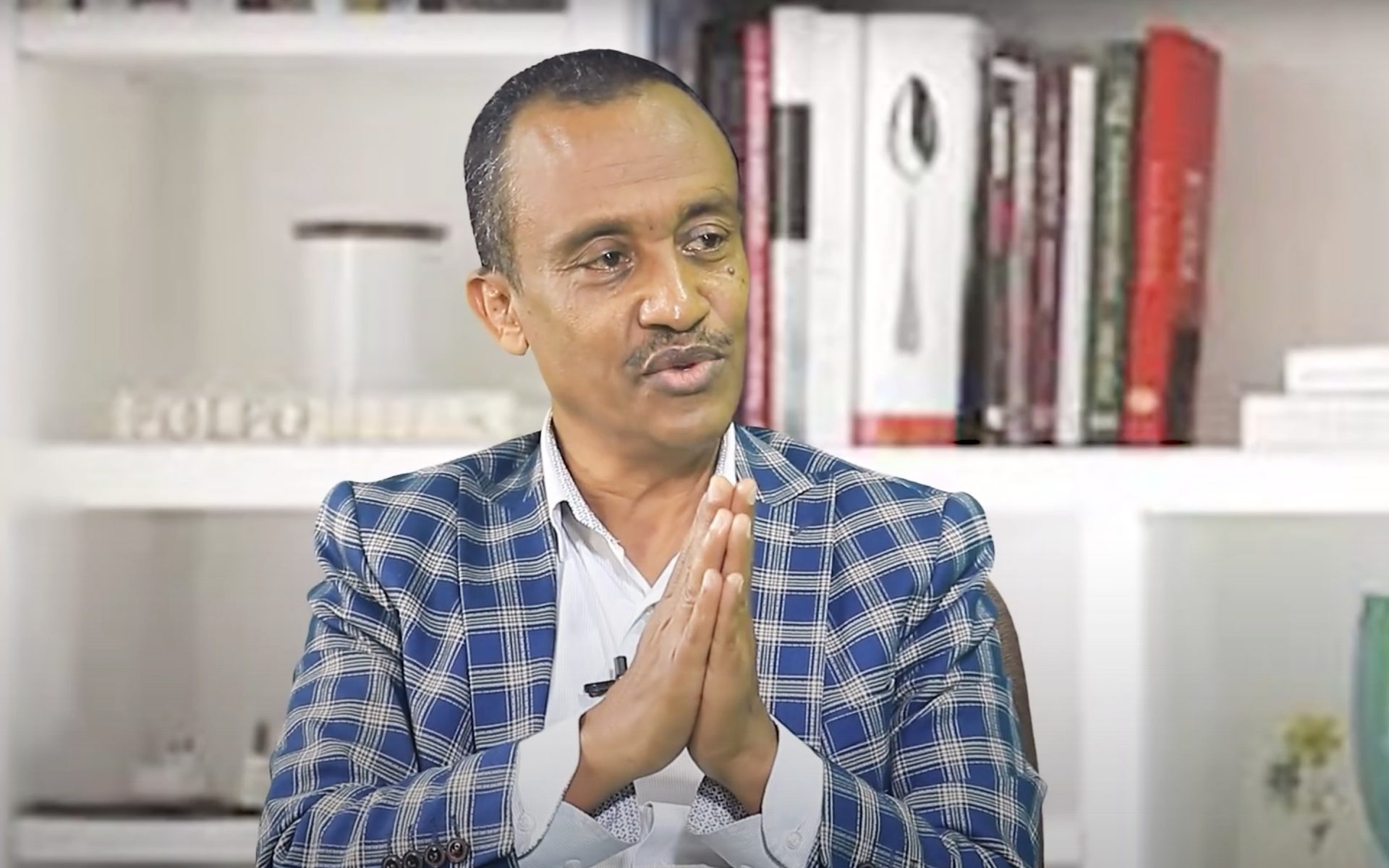 ተመስገን ደሳለኝ፣ ሰለሞን ሹምዬ እና መዓዛ መሐመድ በ10 ሺህ ብር ዋስትና ከእስር እንዲለቀቁ በፍርድ ቤት ...